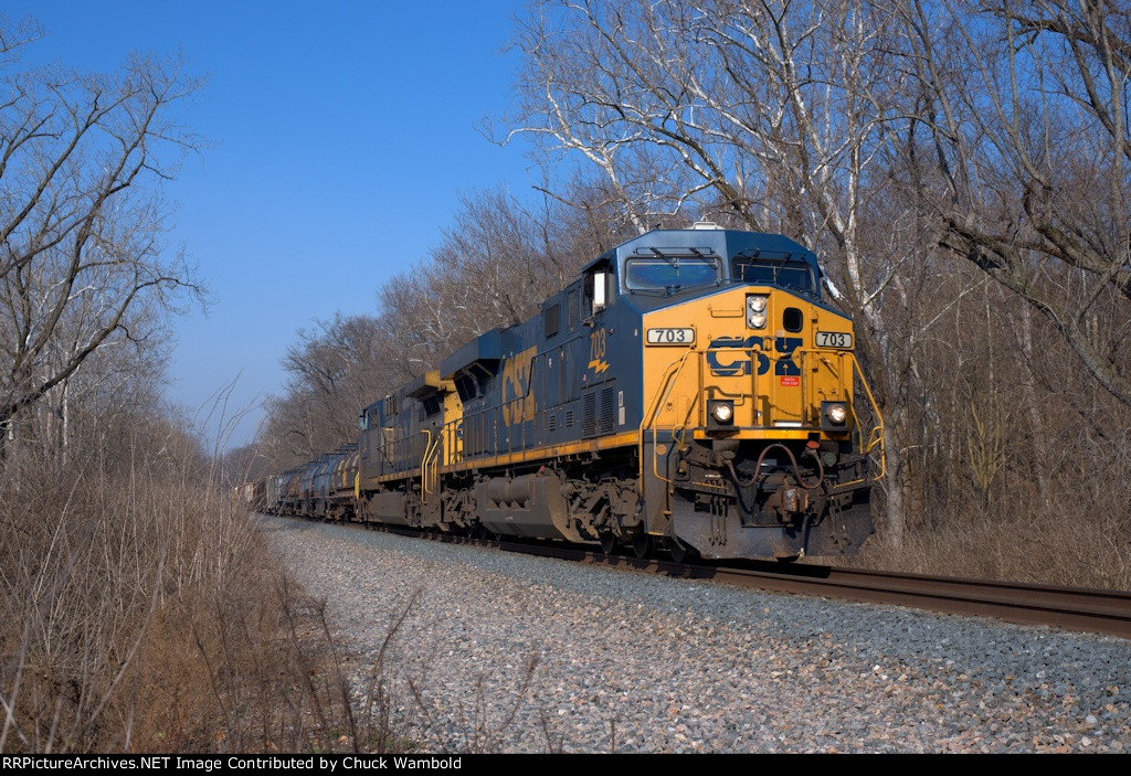CSX 703 - Northbound approaching Vance Road in Moraine